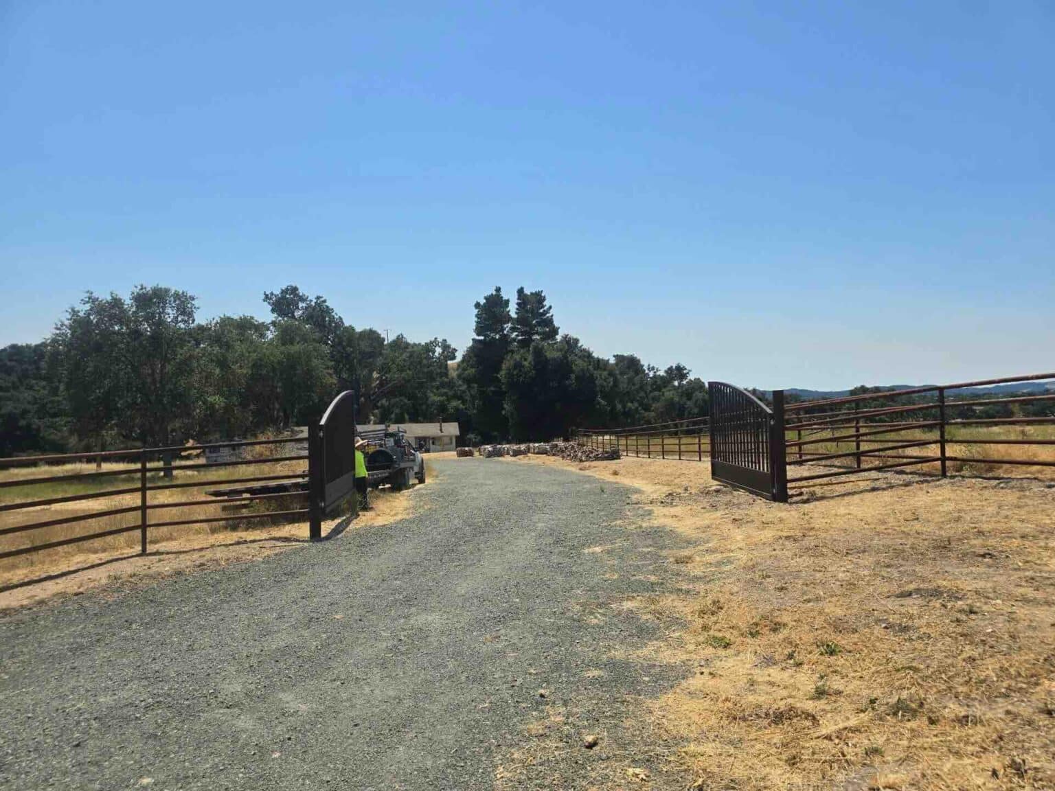 Custom Steel Entry Gates for Templeton Homeowner | J & M Welding Inc.